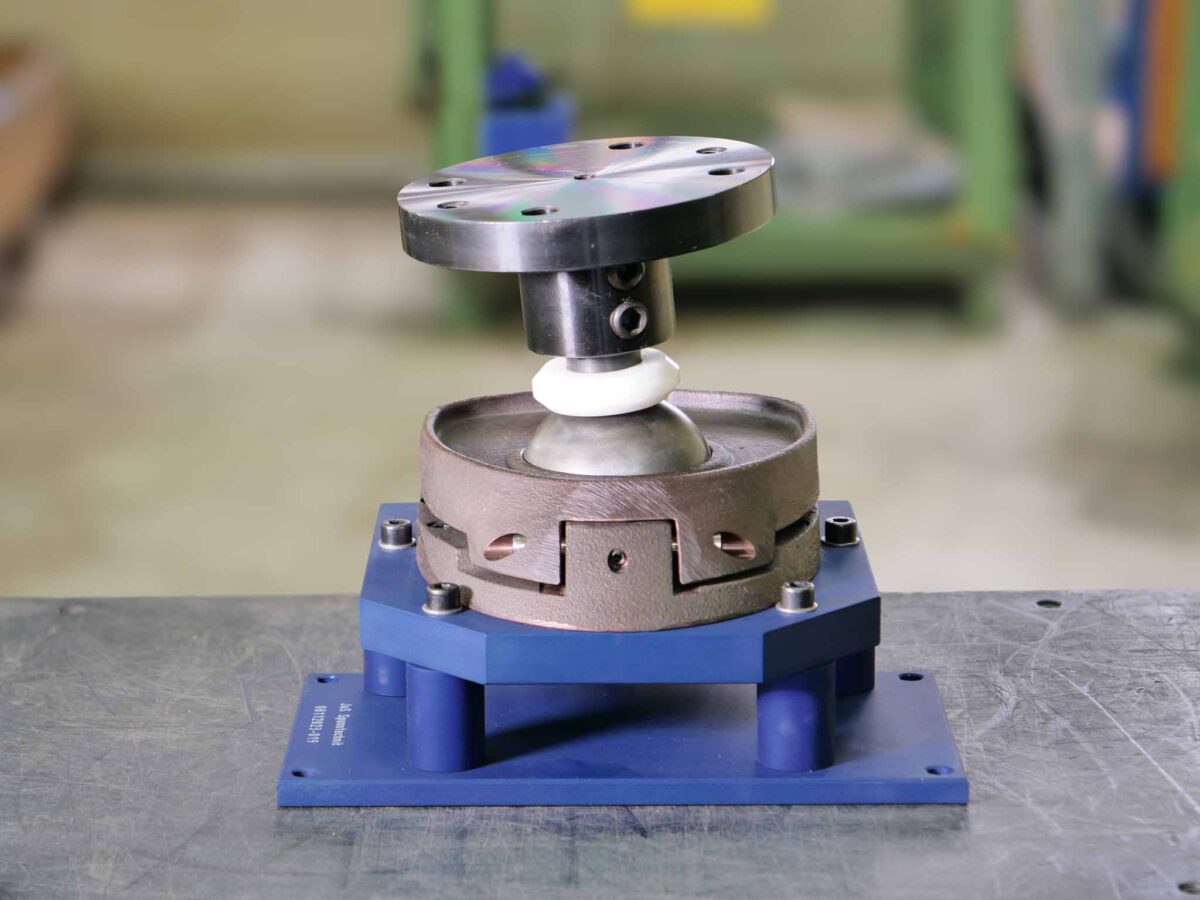 Kugelgelenk-Spannvorrichtung: Fixierung für Arbeitsprozesse